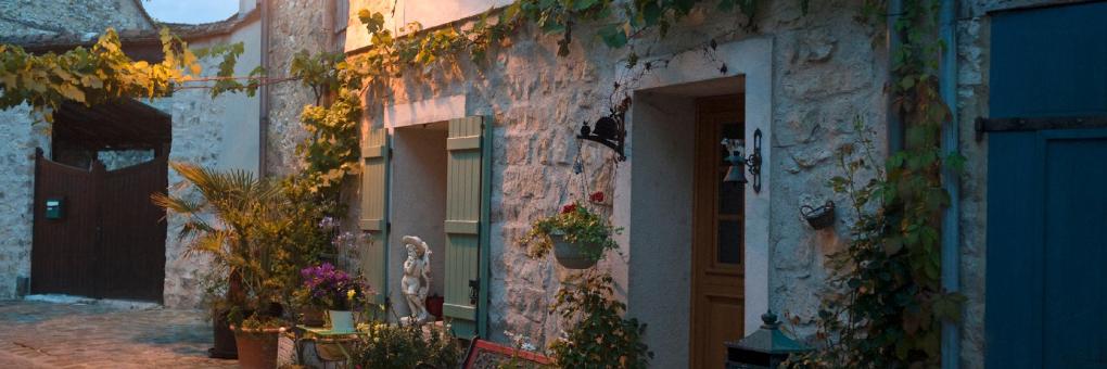 The best available hotels & places to stay near Messy, France