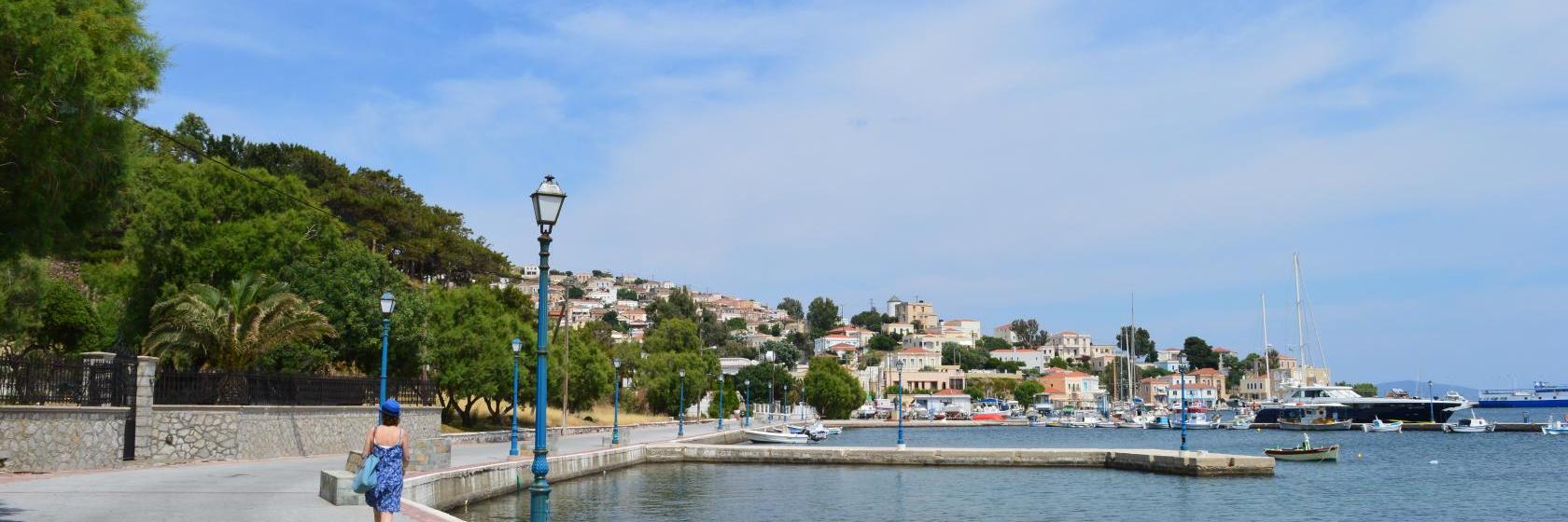 The best available hotels & places to stay near Oinoússai, Greece