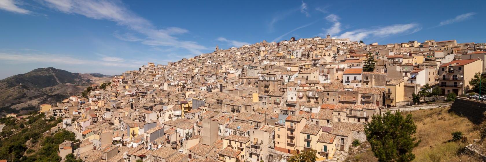 The best available hotels & places to stay near Prizzi, Italy