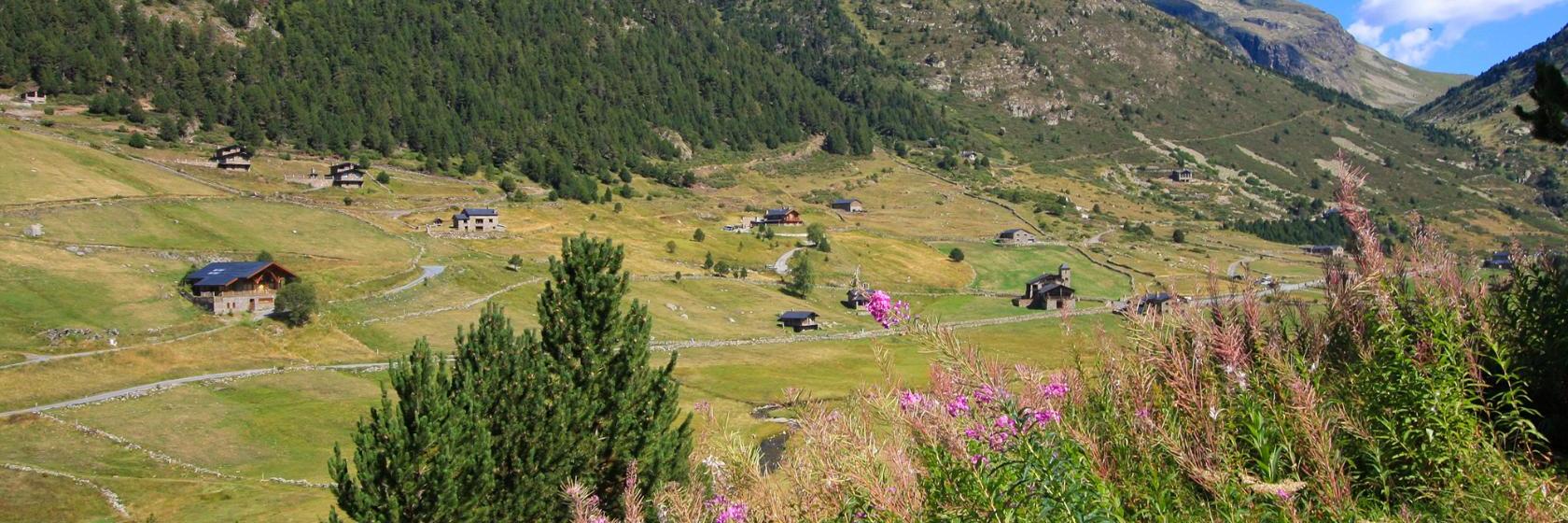 1 Hotels in Bixessarri, - Booking.com