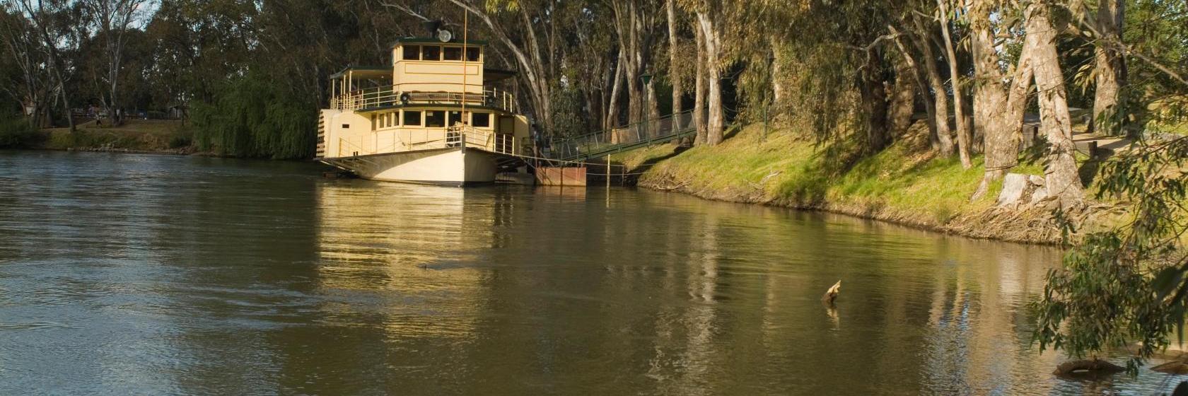 The best available hotels & places to stay near Bonegilla, Australia
