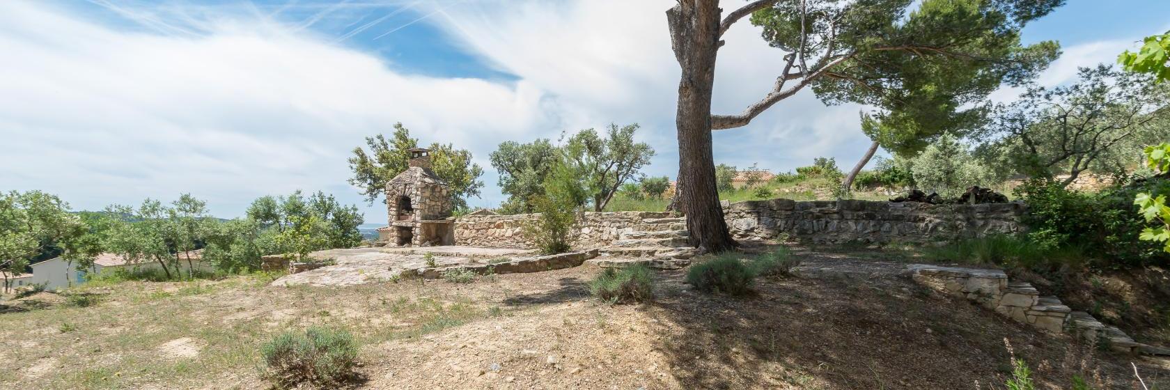 The best available hotels & places to stay near Coudoux, France