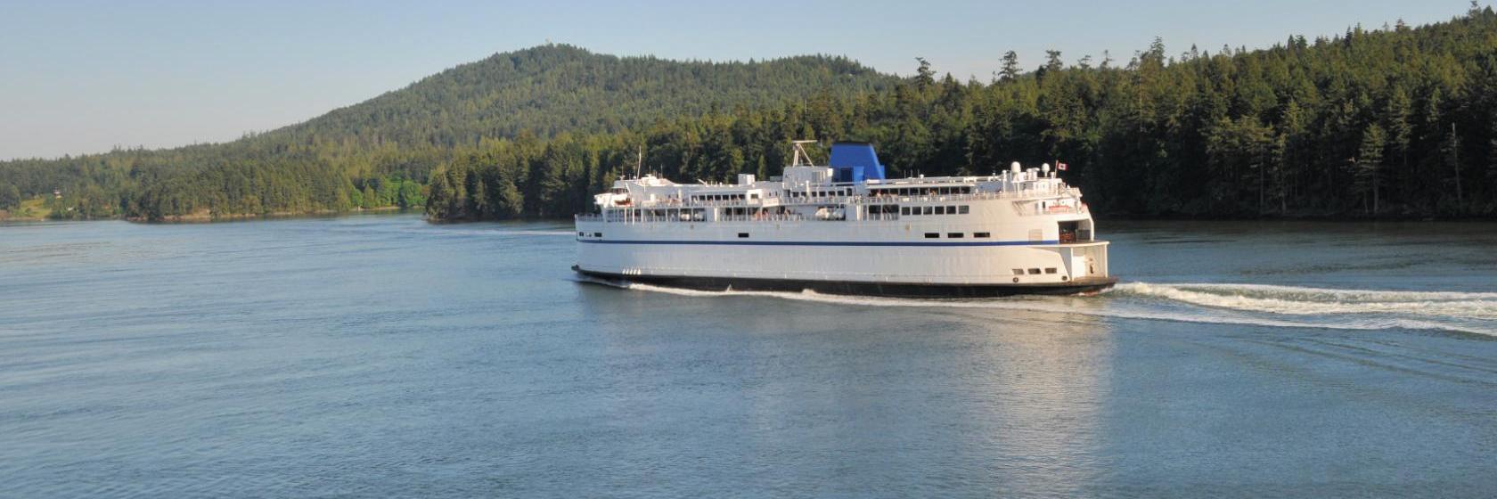 The best available hotels & places to stay near Simoom Sound, Canada