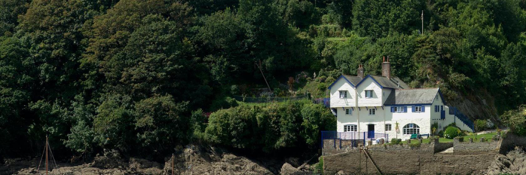 The best available hotels & places to stay near Bodinnick, United Kingdom