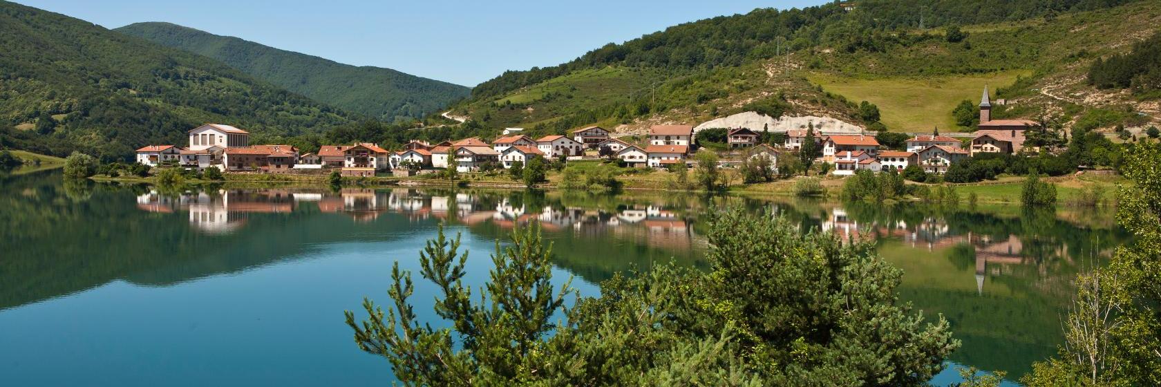 The best available hotels & places to stay near Eugi, Spain