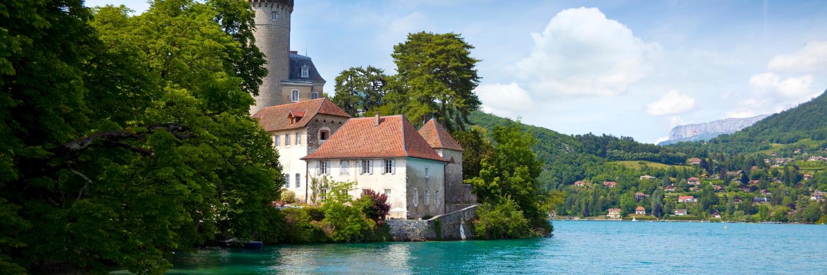 The best available hotels & places to stay near Saint-Blaise, France