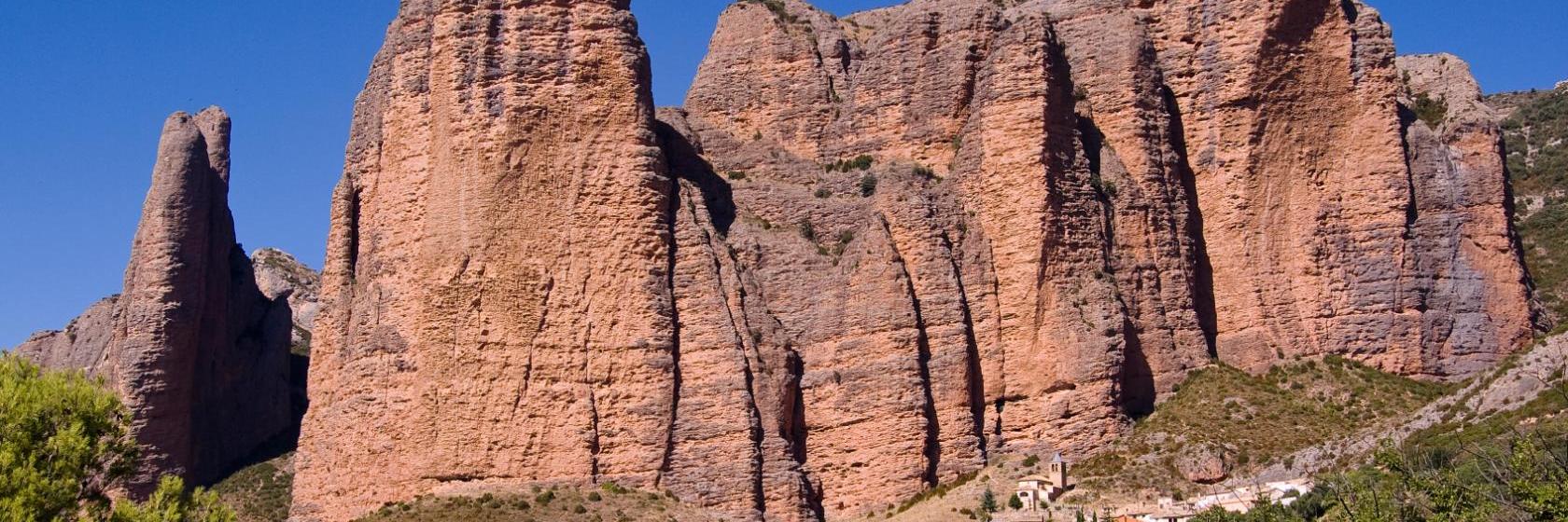 The best available hotels & places to stay near Ayerbe, Spain