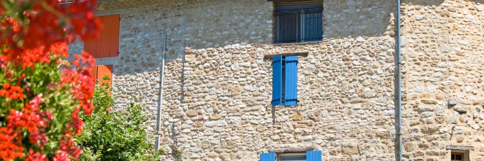 The 10 best hotels & places to stay in Violès, France - Violès hotels