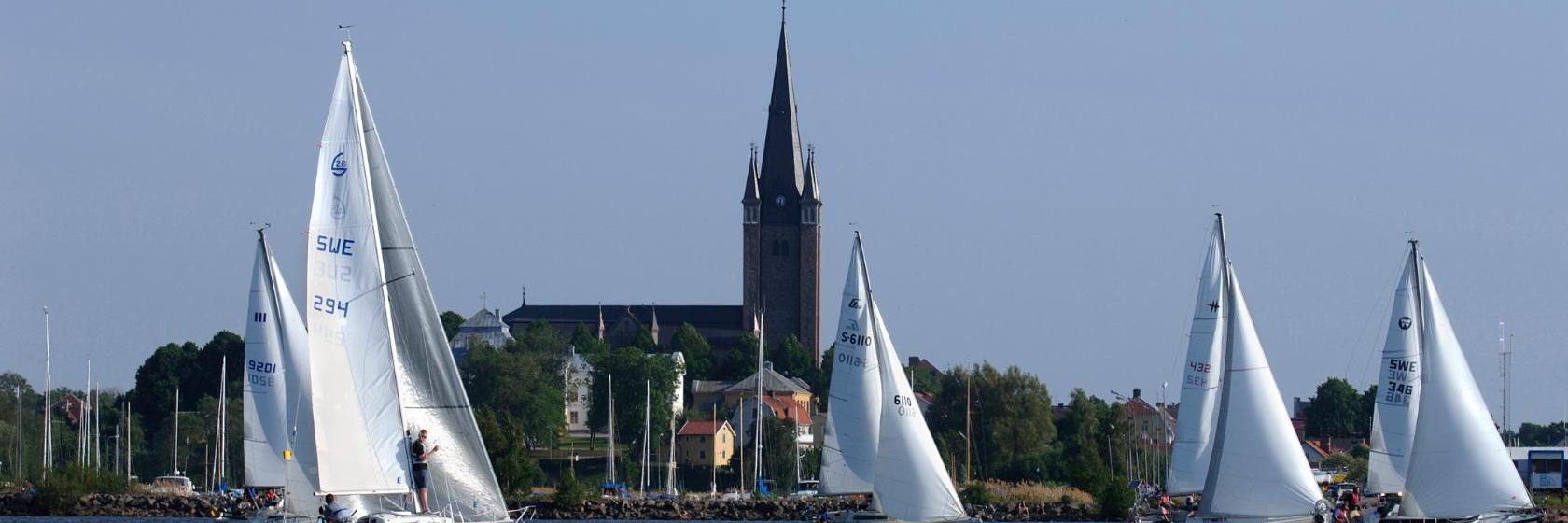 The best available hotels & places to stay near Läckö Strand, Sweden