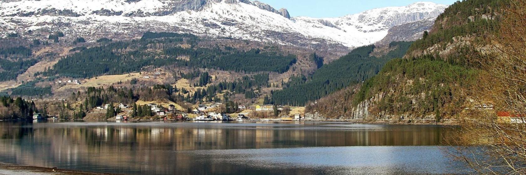 The best available hotels & places to stay near Bygstad, Norway