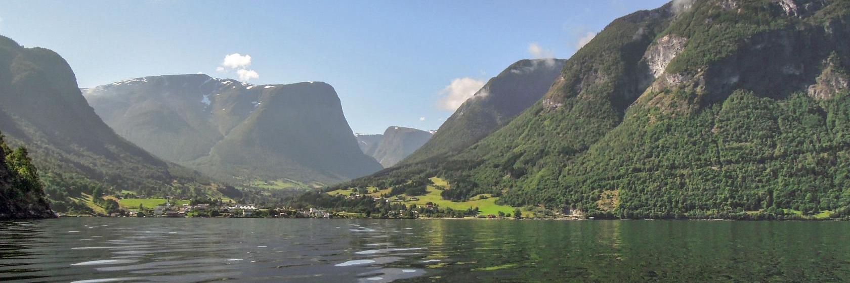 The best available hotels & places to stay near Fresvik, Norway