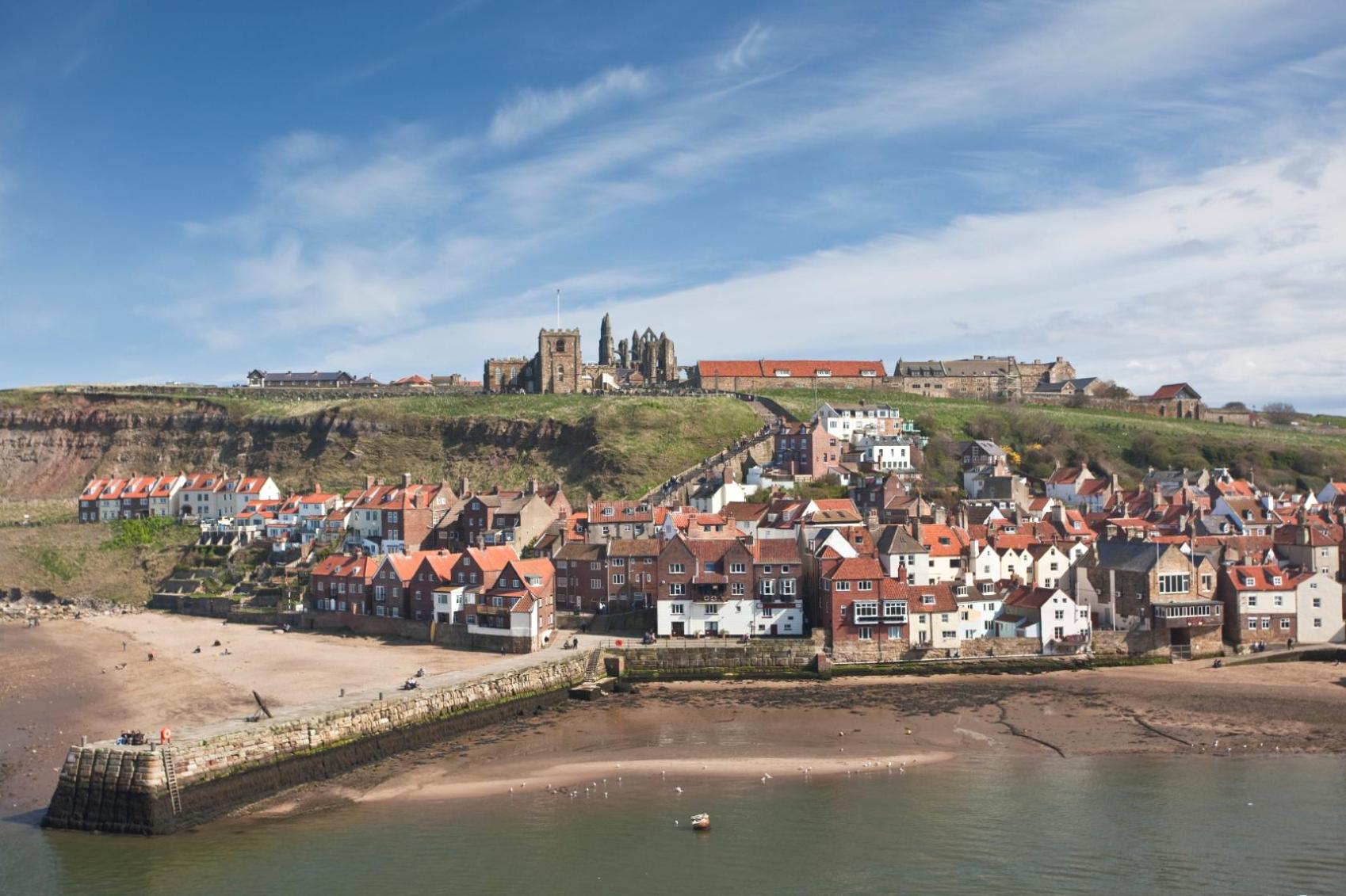 The 10 best cottages in Whitby, UK | Booking.com