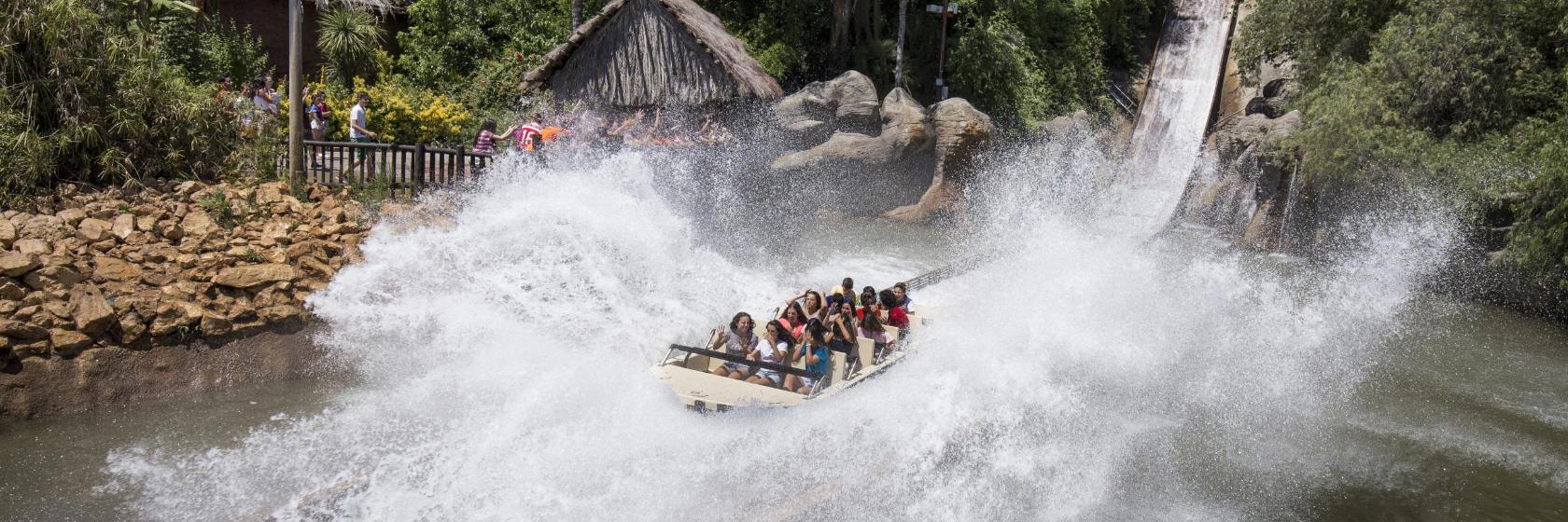 Os 10 melhores hotéis perto de Parque Temático Isla Mágica, Sevilha ...