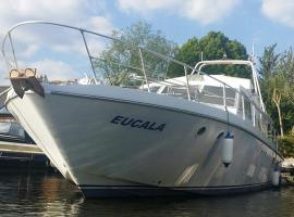 The 10 Best Boats in England, United Kingdom | Booking.com