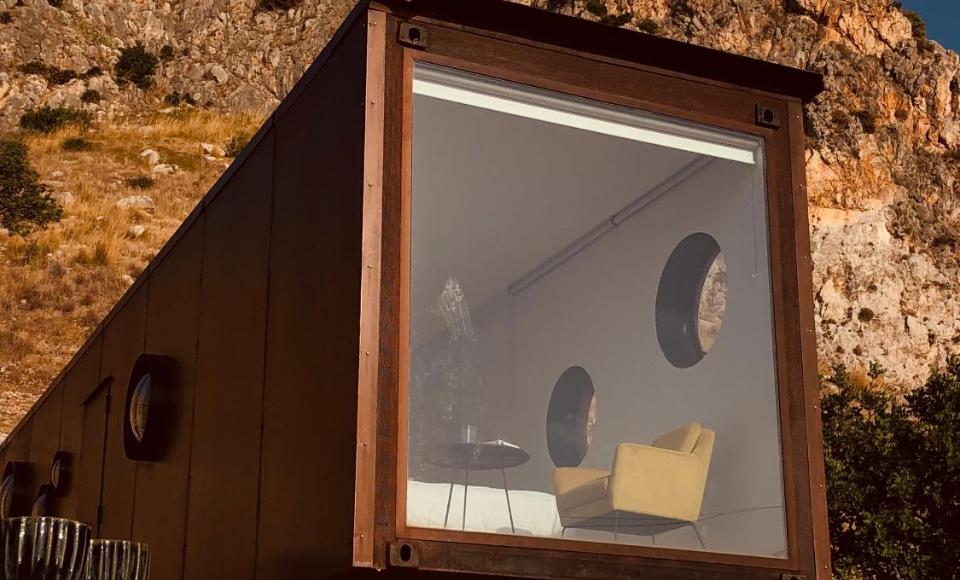 Container Suite – Design‑led suites with sea views in Terrasini