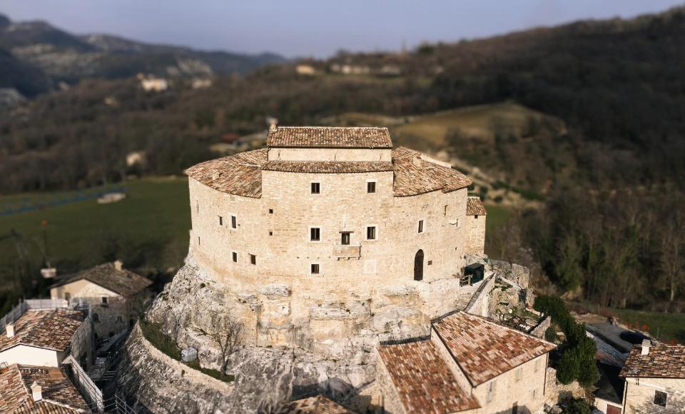 Castel Di Luco a Acquasanta Terme, Marche