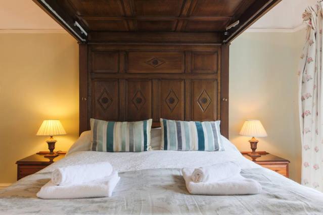 Monterey Country House | Country House in Veryan, United Kingdom