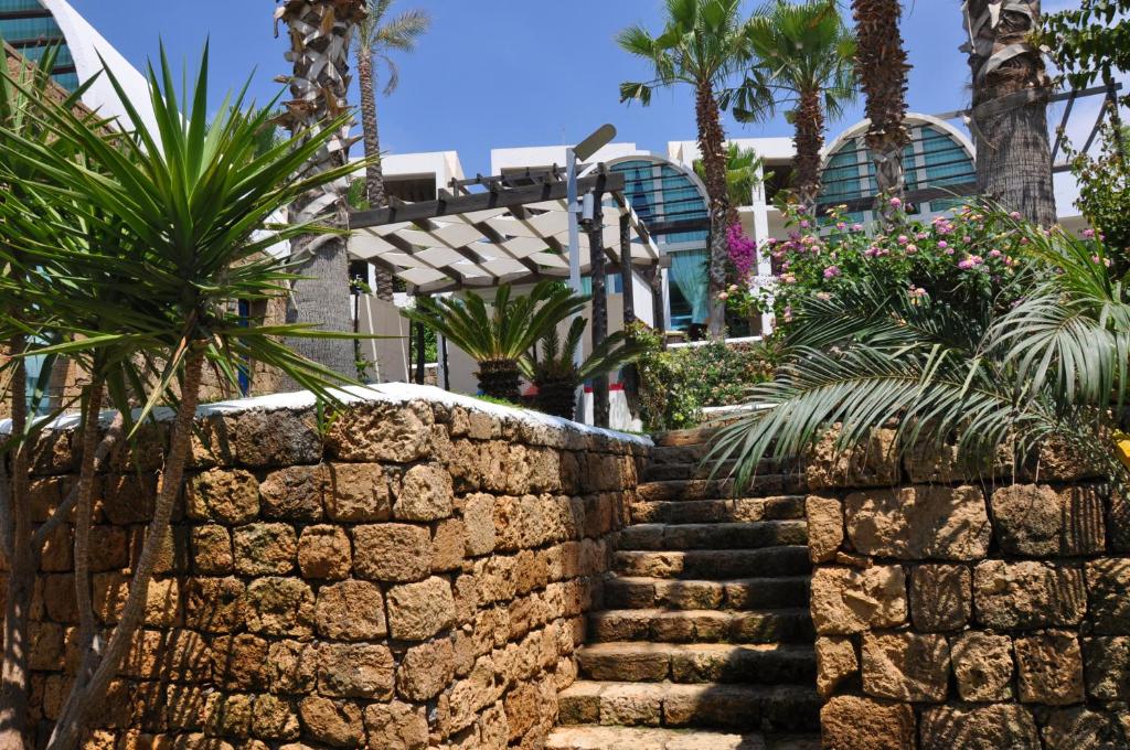Pangea Beach Resort, Jiyeh (updated prices 2025)