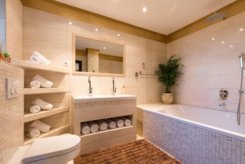 Deluxe Sea View Apartment Mate Balote, Rijeka (aktualisierte Preise für ...