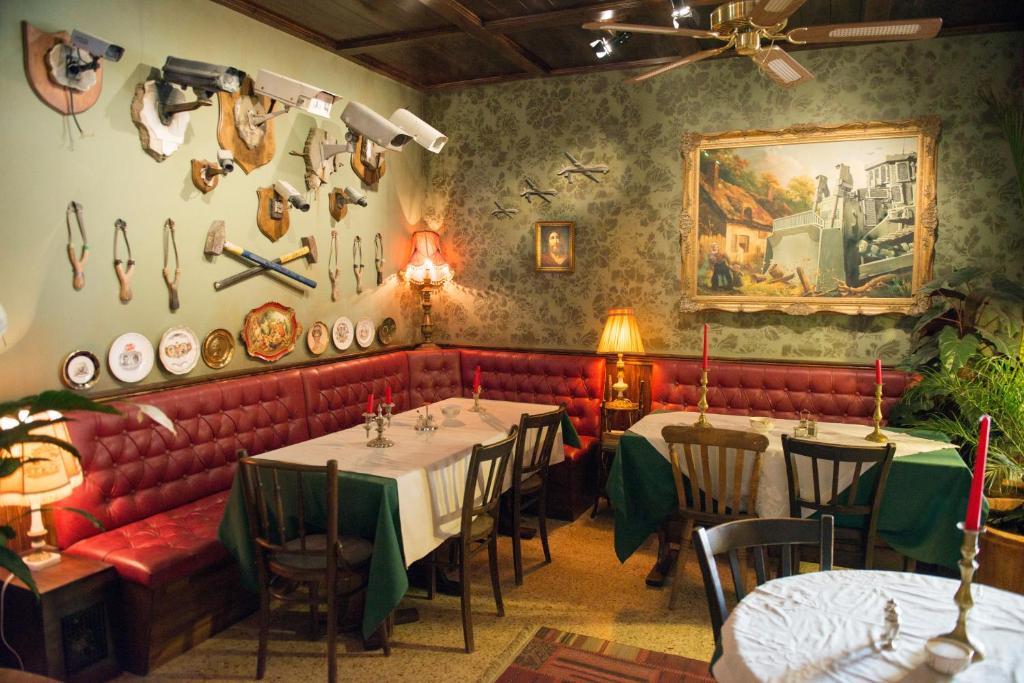 The Walled Off Hotel, Bethlehem, - Booking.com