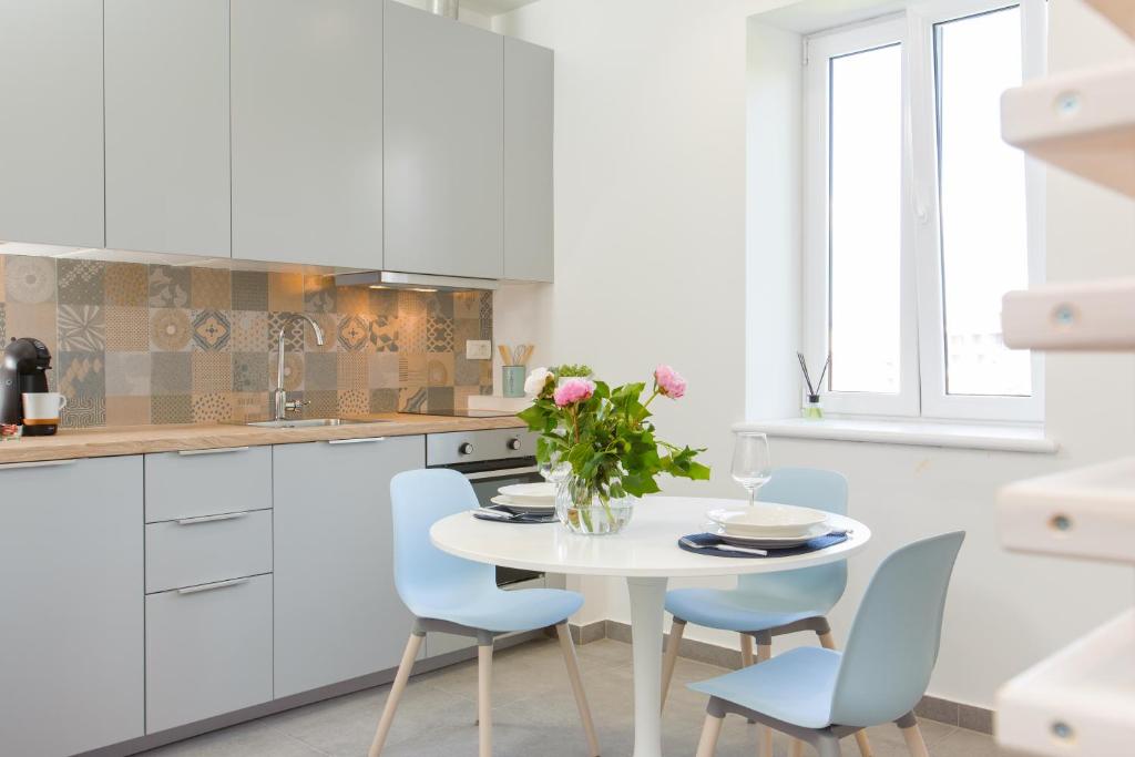Modern New Apartment Near Town Center - Split
