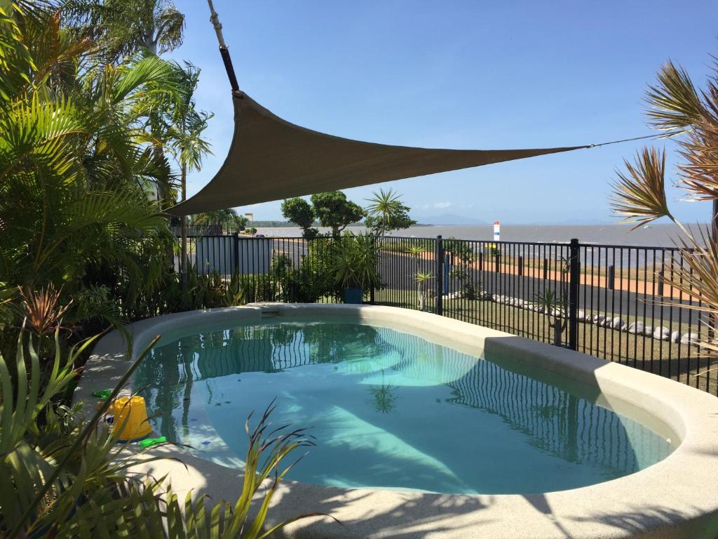 Cardwell Beachfront Motel, Cardwell (updated prices 2025)