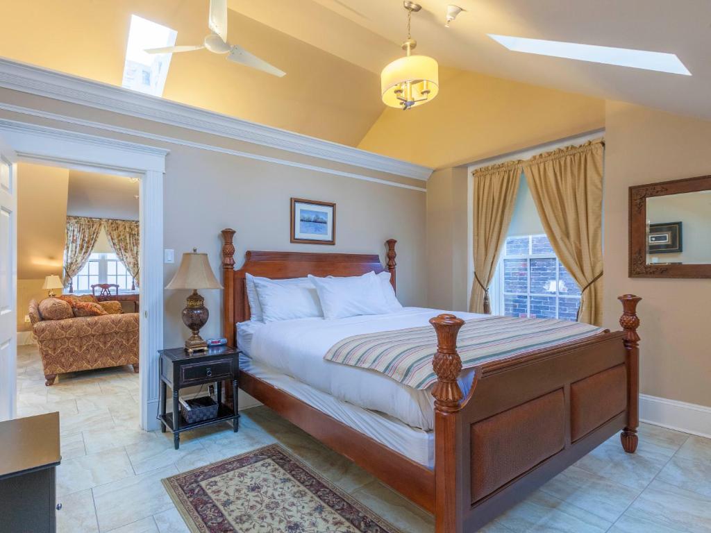 Chipman Hill Suites - Pratt House, Saint John – Updated 2022 Prices