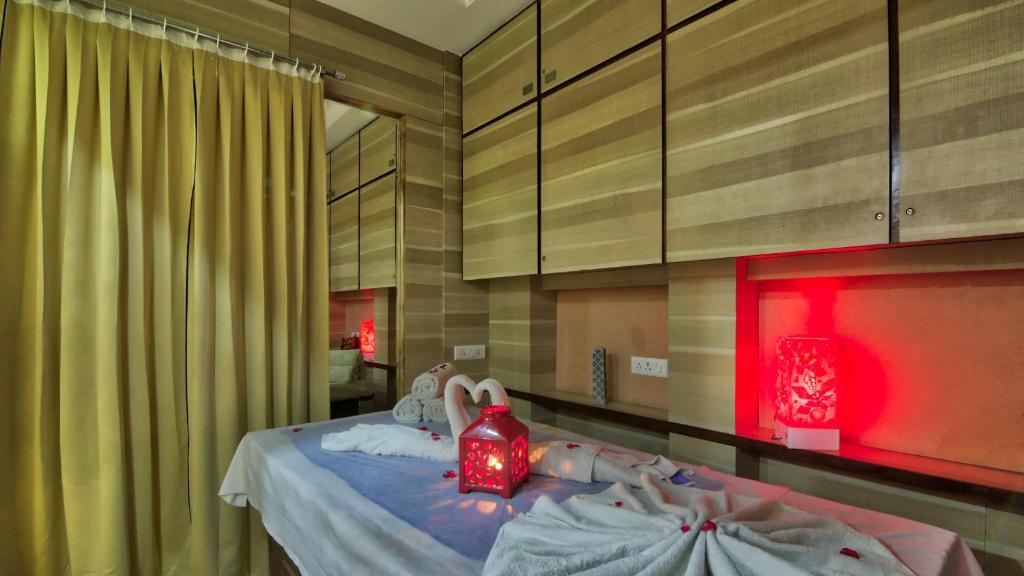 Milestone 251, Jaipur (updated prices 2025)