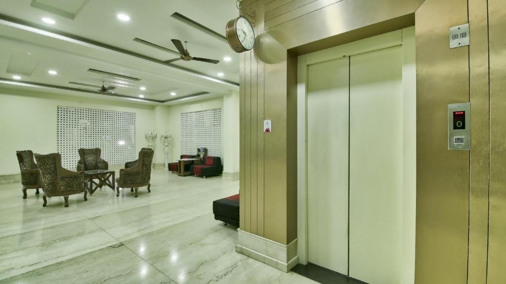 Milestone 251, Jaipur (updated prices 2025)