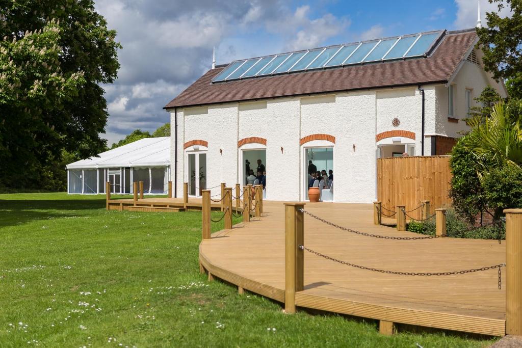 The Manor at Bickley, Bromley (updated prices 2025)