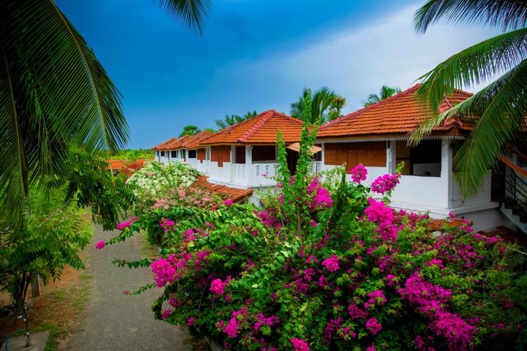 Nirmaa Shadow Inn, Pasikuda (tarifs actualisés 2024)