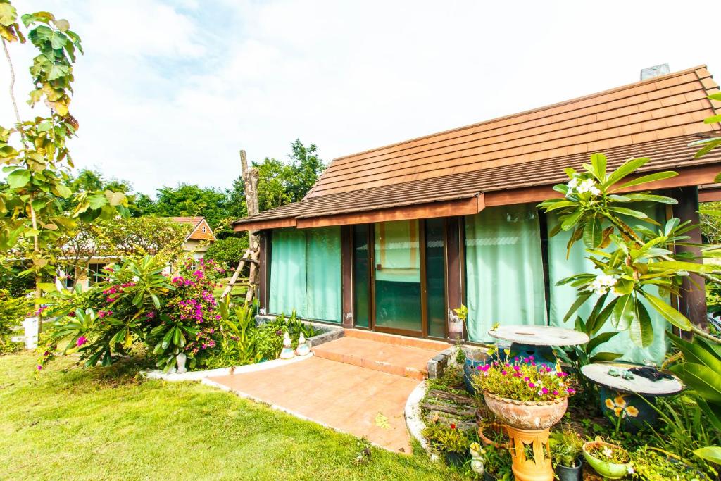 Phutawan Resort, Chai Badan (updated prices 2025)