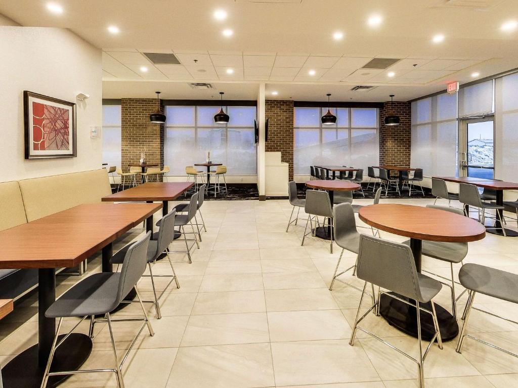 Hyatt Place Edmonton West, Edmonton (updated prices 2025)