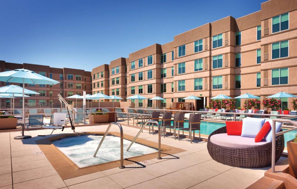 Hyatt House at Anaheim Resort/Convention Center, Anaheim (updated ...