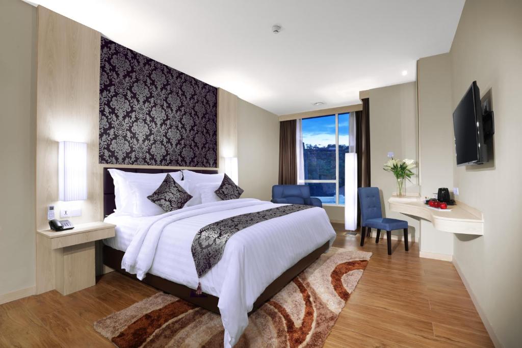 ASTON Batam Hotel & Residence, Nagoya – Updated 2022 Prices