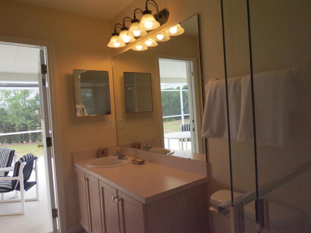 Westridge Pool Home, Davenport (updated prices 2025)