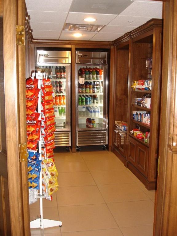 Decatur Conference Center and Hotel, Decatur (updated prices 2025)