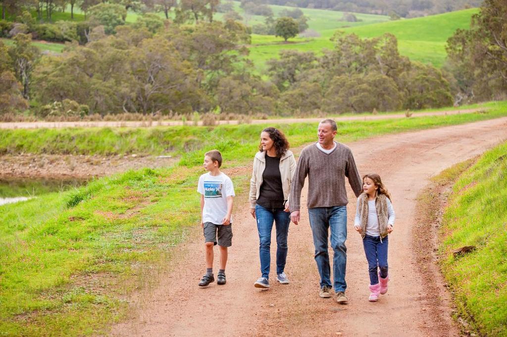 Evedon Lakeside Retreat, Burekup (updated prices 2025)