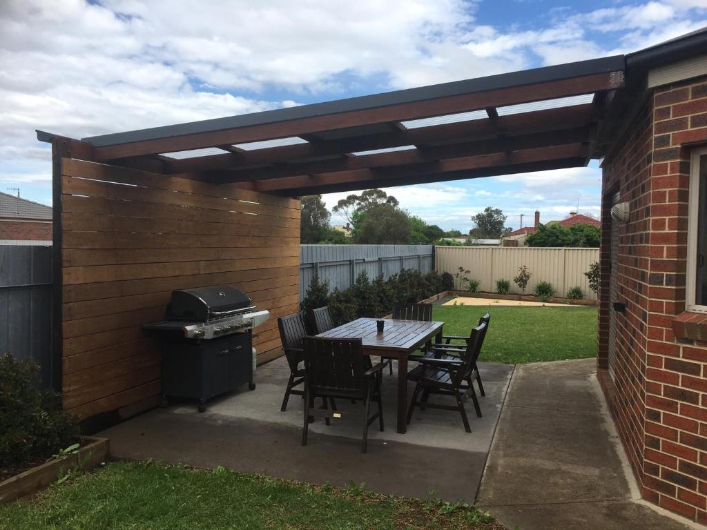 Numurkah Self Contained Apartments - The Saxton, Numurkah (updated ...