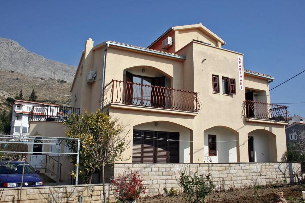 Apartments by the sea Duce, Omis - 4852, Duće – Updated 2022 Prices