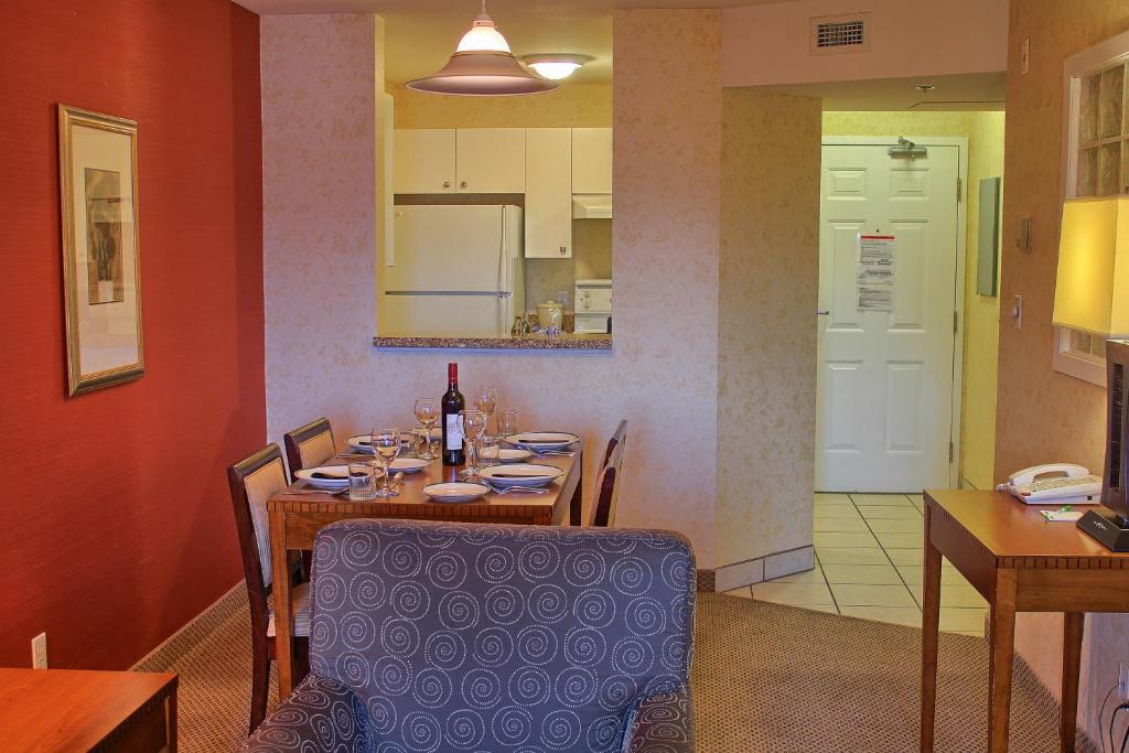 Holiday Inn Hotel & Suites Osoyoos by IHG, Osoyoos (updated prices 2025)