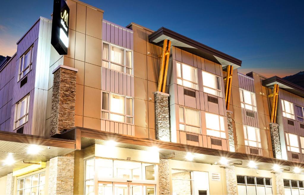 MStar Hotel, Kitimat (updated prices 2026)