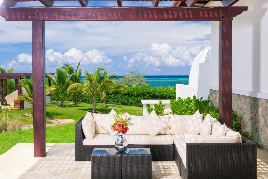 Pristine Bay Beach Home 104, French Harbor (updated prices 2026)