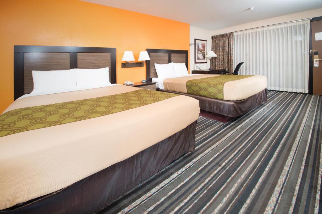 Crossroads Hotel and Huron Event Center, Huron (updated prices 2025)