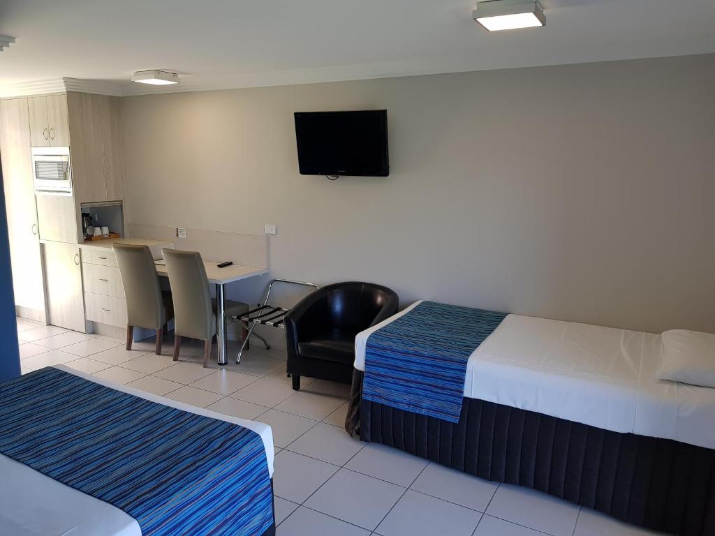 Cardwell Beachcomber Motel & Tourist Park, Cardwell (updated prices 2025)