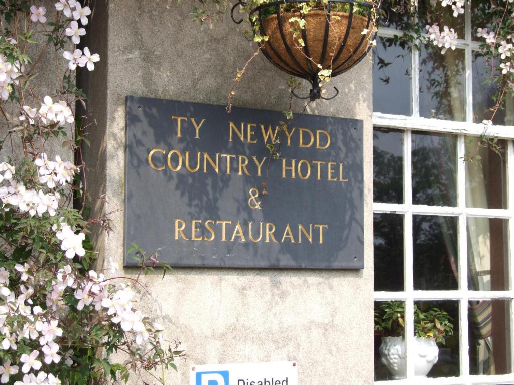 Ty Newydd Country Hotel, Hirwaun (updated prices 2025)