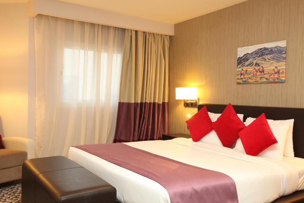 Golden Tulip Hail, Hail (updated prices 2025)