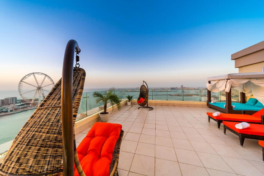 Dubai JBR Amaz Penthouse front sea 5 plus 1 Bdr private Climatized pool ...