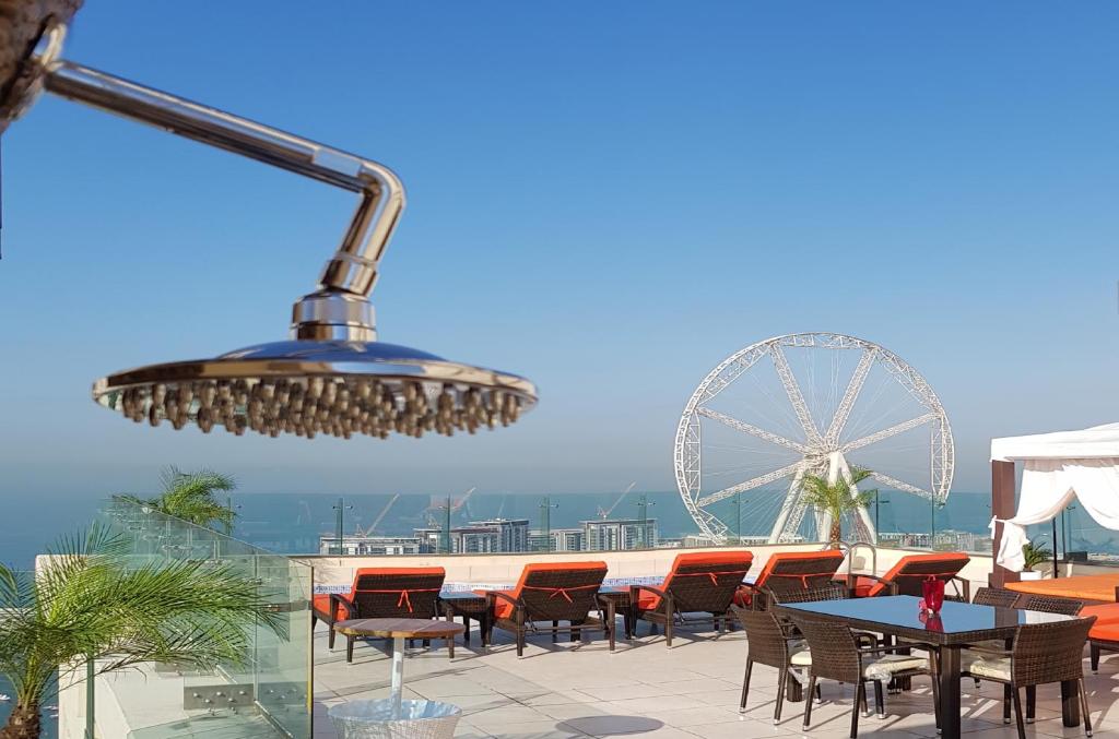 Dubai JBR Amaz Penthouse front sea 5 plus 1 Bdr private Climatized pool ...