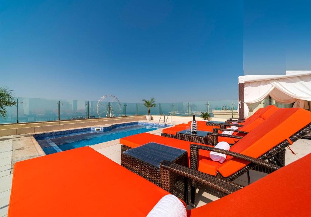 Dubai JBR Amaz Penthouse front sea 5 plus 1 Bdr private Climatized pool ...